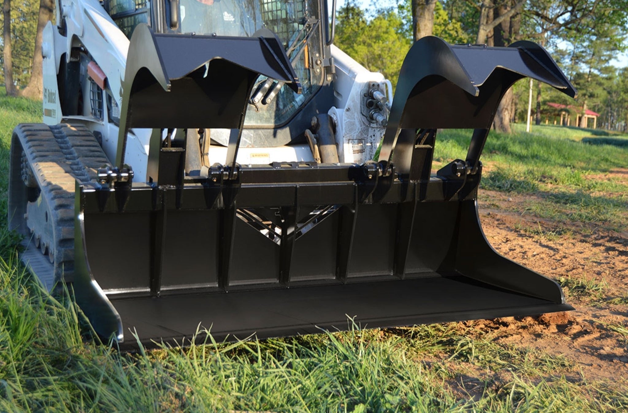 Loflin Fabrication Skid Steer Standard Duty Grapple Bucket – Carson ...